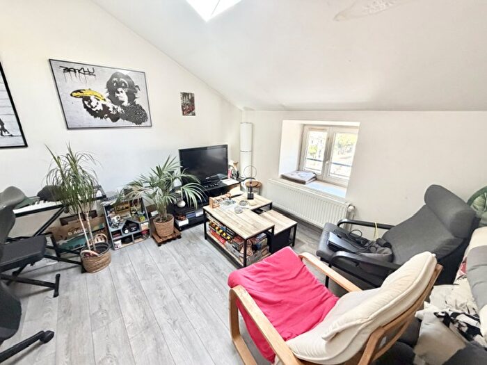Nancy, Poincaré, Foch, Anatole France, Croix de Bourgogne : Appartement 2 pièces à louer