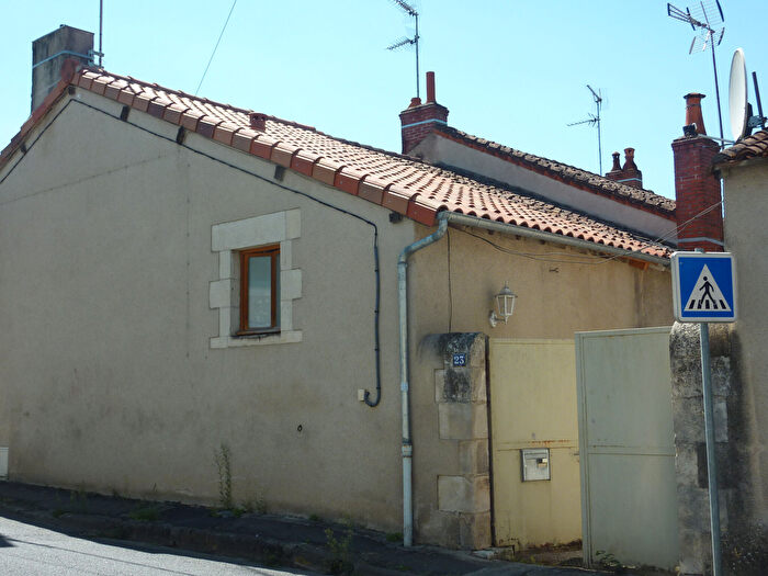 Montmorillon : Maison 2 pièces à vendre