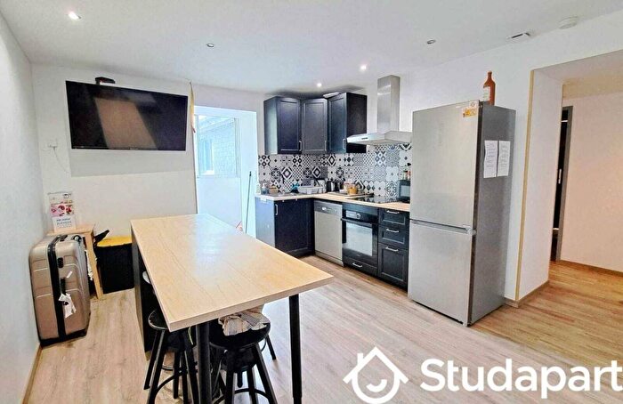 Appartement à louer - Dufau-Tourasse, Pau - 1 pièce - 2 chambres