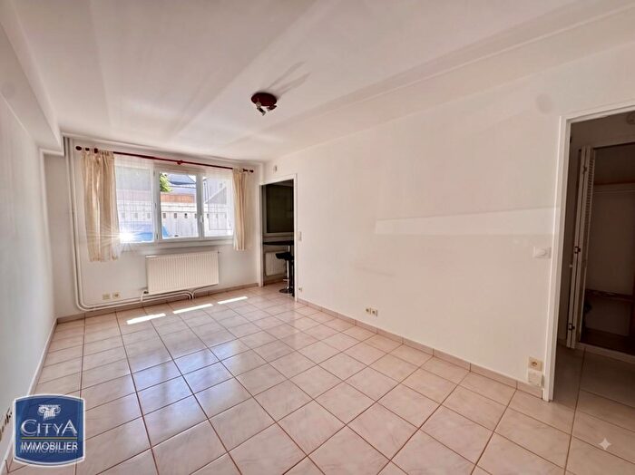 Tours, Lakanal, Strasbourg : Appartement 1 pièce à louer