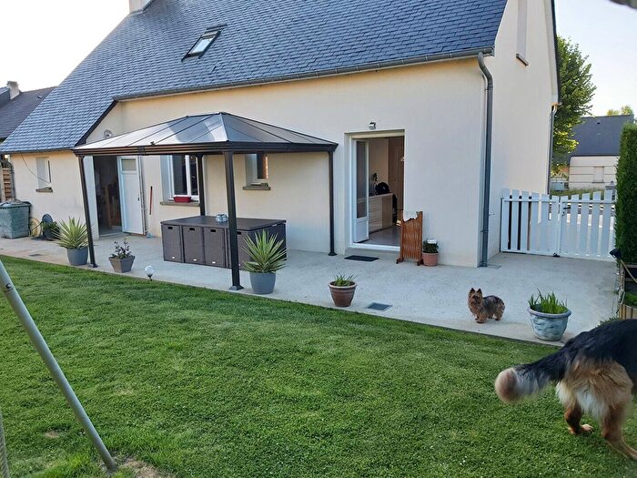 Maison à louer - Dompierre-du-Chemin - 5 pièces - 4 chambres