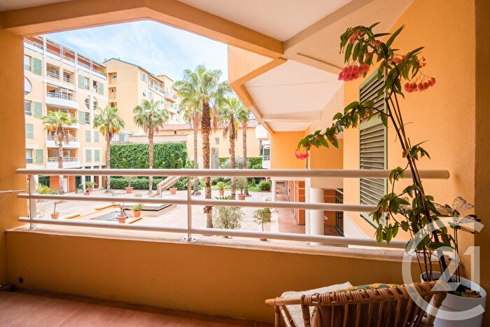 Appartement 4 pièces à vendre - Nice, Le Port