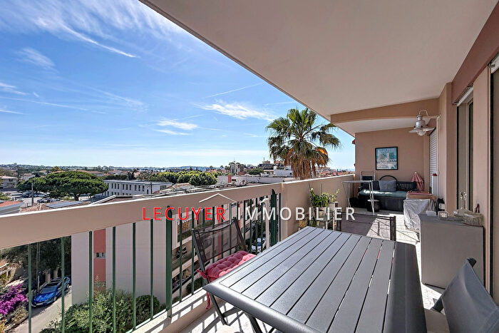 Appartement 2 pièces à Vallauris, Golfe Juan, Vieux Port, à vendre