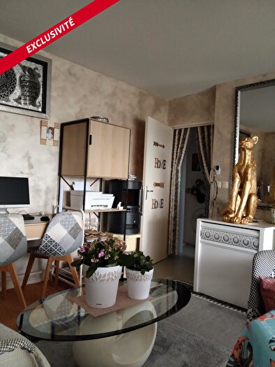 Maisons à vendre et appartements à louer - 1