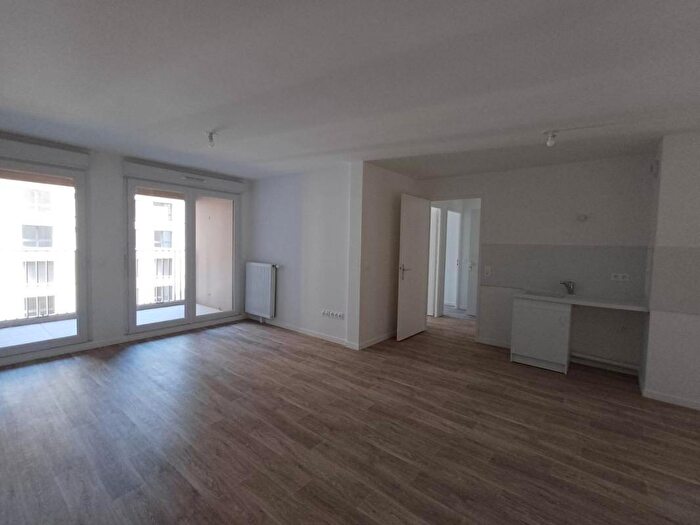 Prefecture, Bobigny : Appartement 4 pièces à louer
