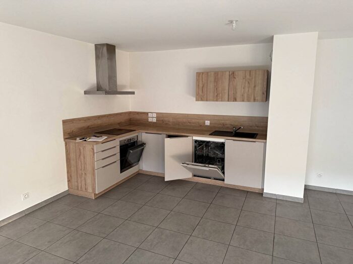 Appartement à louer - Marigny-Saint-Marcel - 4 pièces - 3 chambres