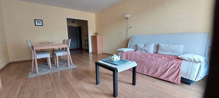 Pavé des Gardes, Chaville : Appartement 3 pièces à louer
