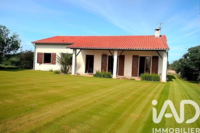 Maison à vendre - Saint-Élix-le-Château - 5 pièces - 4 chambres