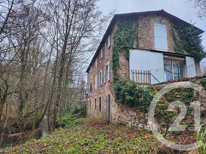 Maison à vendre - Saint-Affrique - 6 pièces - 4 chambres