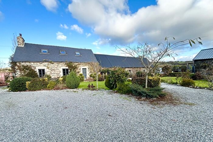 Maison à vendre - Saint-Gelven - 7 pièces - 2 chambres