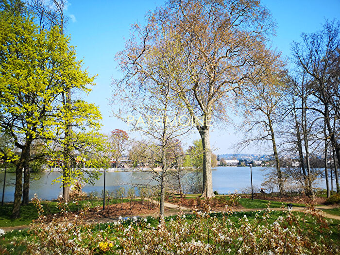 Appartement à vendre - Enghien-les-Bains - 4 pièces - 3 chambres