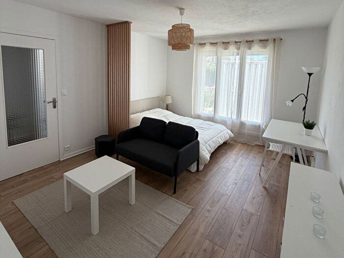Appartement 1 pièce à Le Brezet, Clermont-Ferrand, à louer