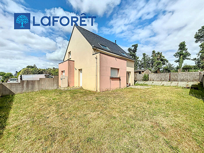 Maison à louer - Pontivy, Kéropert - 5 pièces - 4 chambres