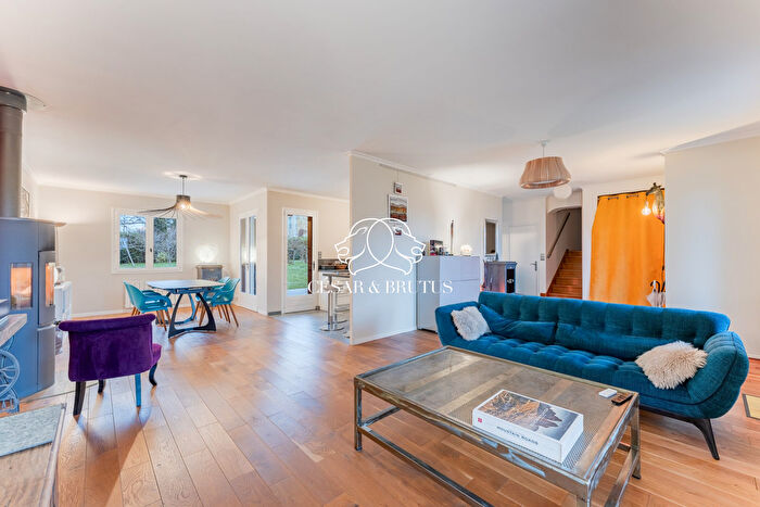 Maison à vendre - Lissieu - 6 pièces - 5 chambres