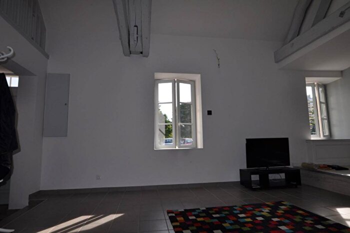 Maison à louer - Ecusson-Ile Saint Laurent, Chalon-sur-Saône - 1 pièce - 1 chambre