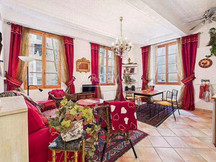 Appartement à vendre - Nice, Vieux Nice - 3 pièces - 2 chambres