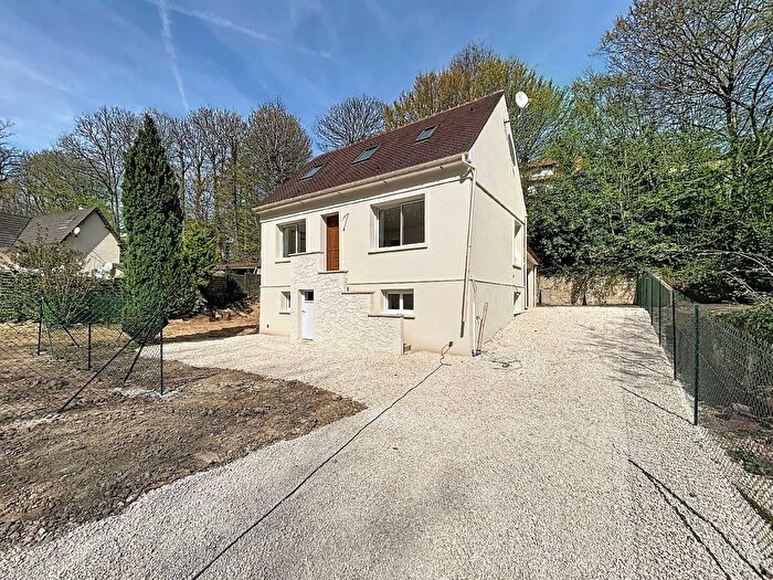 Maison à louer - Les Essarts-le-Roi - 4 pièces - 3 chambres