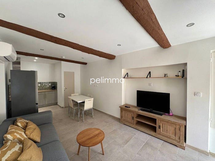 Maison 3 pièces à louer - Grans