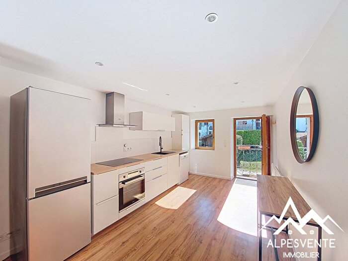 Appartement à louer - Cervens - 4 pièces - 3 chambres