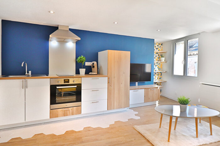 Appartement 1 pièce à Louviers, Centre-ville, à louer
