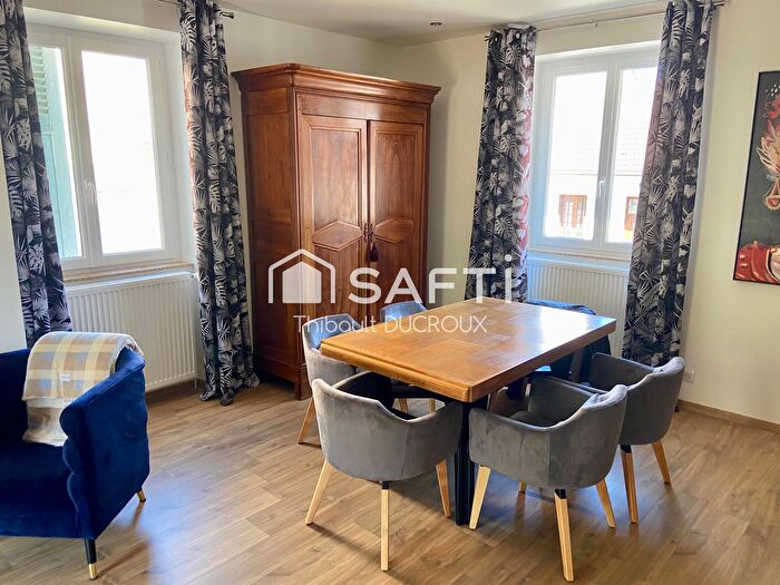 Maisons à vendre et appartements à louer - 3