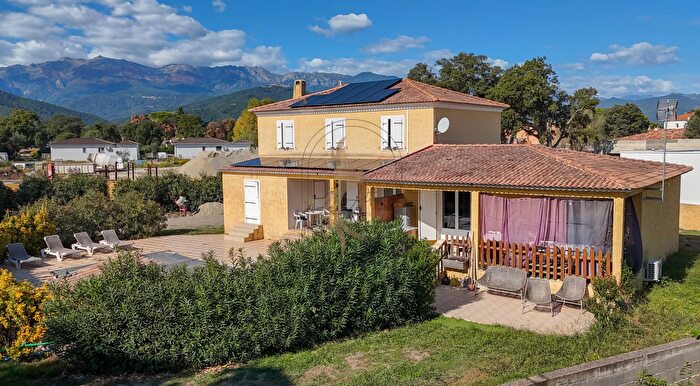 Maison à vendre - Prunelli-di-Fiumorbo - 12 pièces - 7 chambres