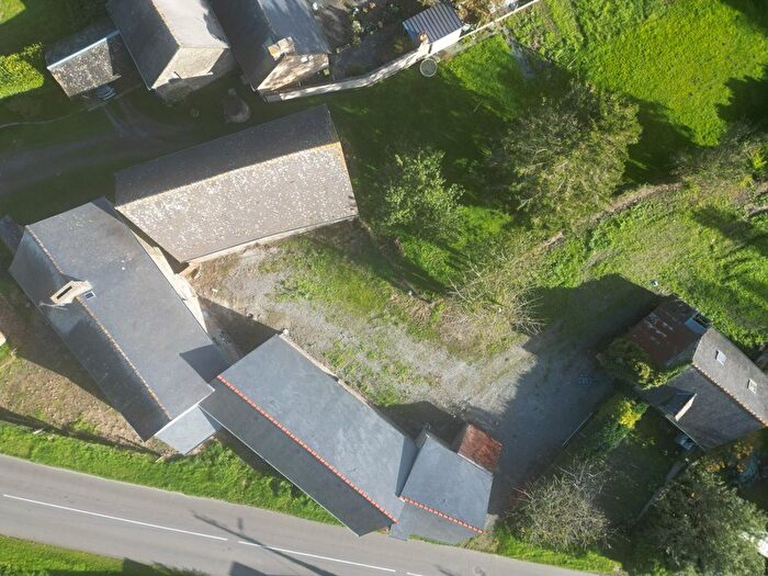 Maison 8 pièces à vendre - Saint-Georges-de-Gréhaigne