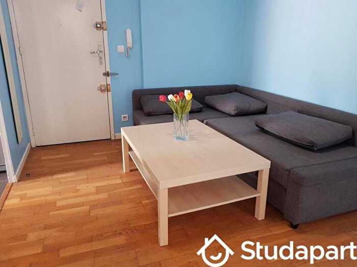 Appartement à louer - Champ de Mars, Toulon - 1 pièce - 1 chambre