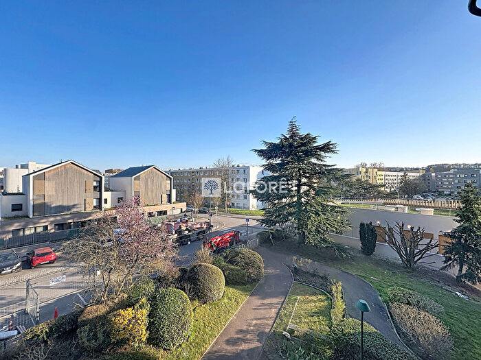 Appartement à vendre - Saint-Cyr-lécole, Fontaine Saint-Martin - 5 pièces - 3 chambres