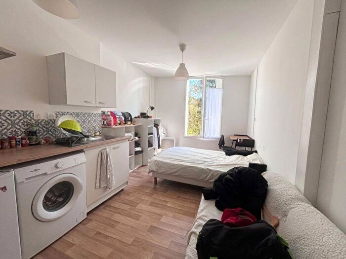 Chateauneuf, Châtellerault : Appartement 1 pièce à louer