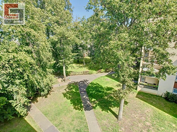 Appartement à louer - Avon - 4 pièces - 3 chambres