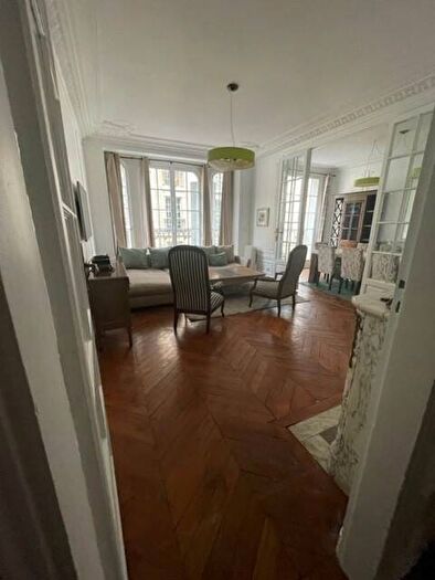 Appartement à louer - Muette Sud, Paris ème arrondissement - 5 pièces - 3 chambres