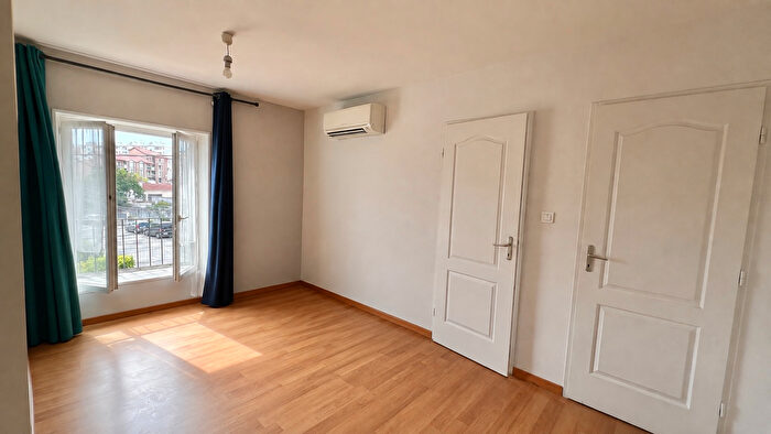 Appartement 3 pièces à louer - Bourgoin-Jallieu, Libération, Barbusse