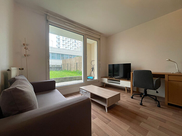 Appartement à vendre - Quartiers Centre, Colombier - 2 pièces - 1 chambre