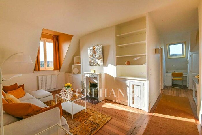 Gérard de Nerval, Saint-Germain-en-Laye : Appartement 4 pièces à louer