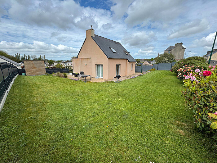 Maison à vendre - Plouzévédé - 6 pièces - 4 chambres