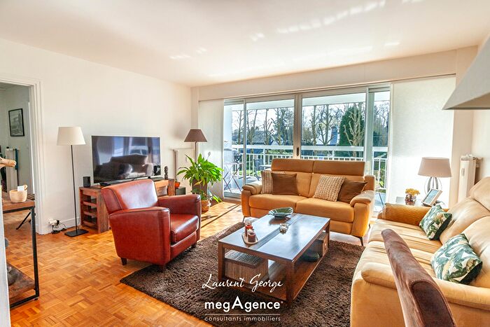 Appartement à vendre - Bois-Guillaume, LEglise - 5 pièces - 3 chambres