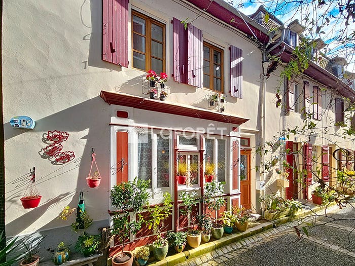 Maison 8 pièces à vendre à postalCode