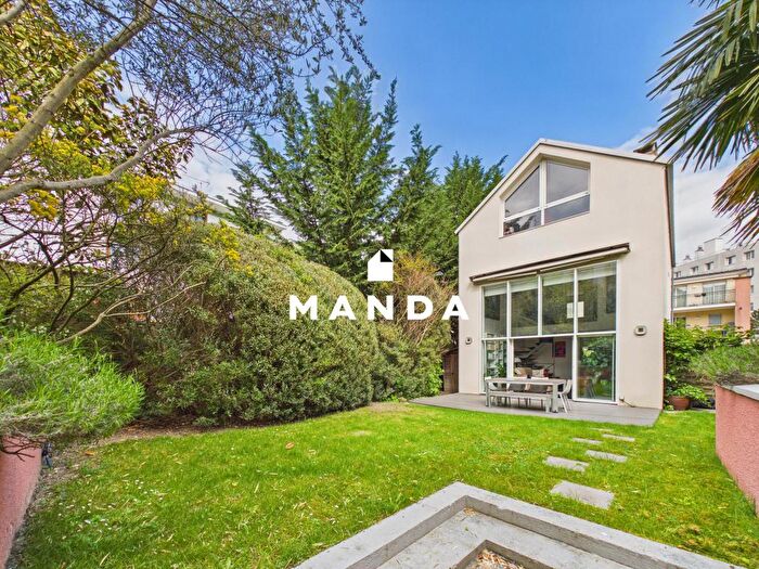Nogent-sur-Marne, Plaisance : Maison 6 pièces à vendre