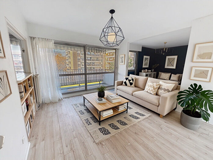 Appartement à vendre - Mérignac, Centre-ville - 4 pièces - 2 chambres