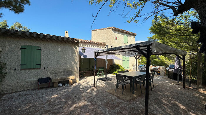 Maison 5 pièces à louer - Éguilles