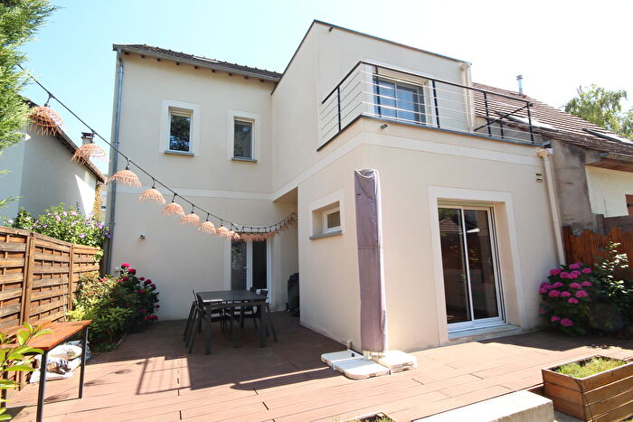 Vélizy-Villacoublay, Le Clos : Maison 6 pièces à vendre