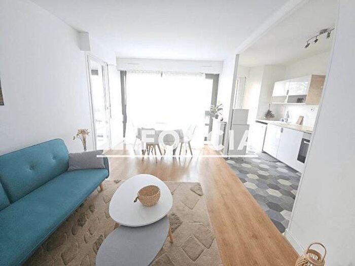 Appartement à louer - Cimetiere, Créteil - 3 pièces - 2 chambres