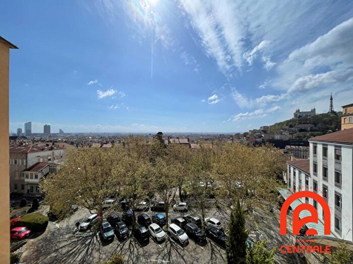 Lyon 1er, Ouest des Pentes : Appartement 4 pièces à louer