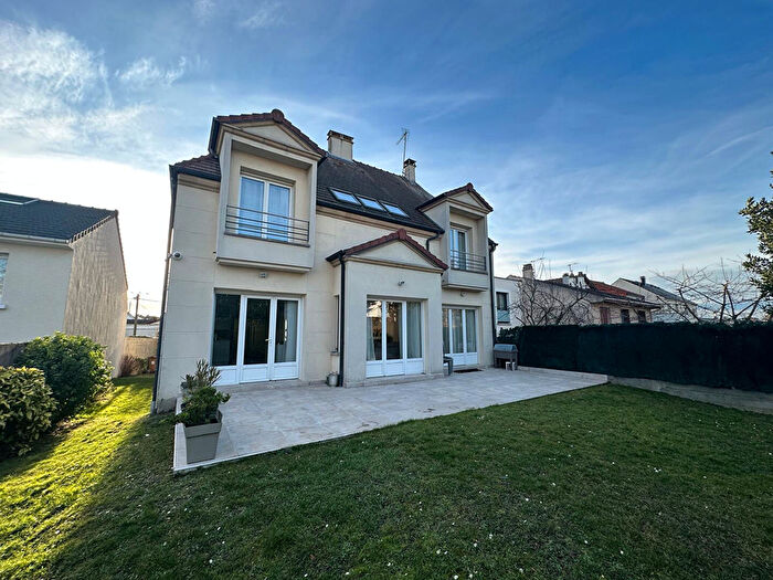 Maison à vendre - Livry-Gargan, La Poudrerie - 8 pièces - 5 chambres