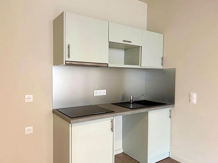 Appartement à louer - École Joseph Bara-Groupe scolaire Carnot-Hôtel de Ville, Agen - 1 pièce