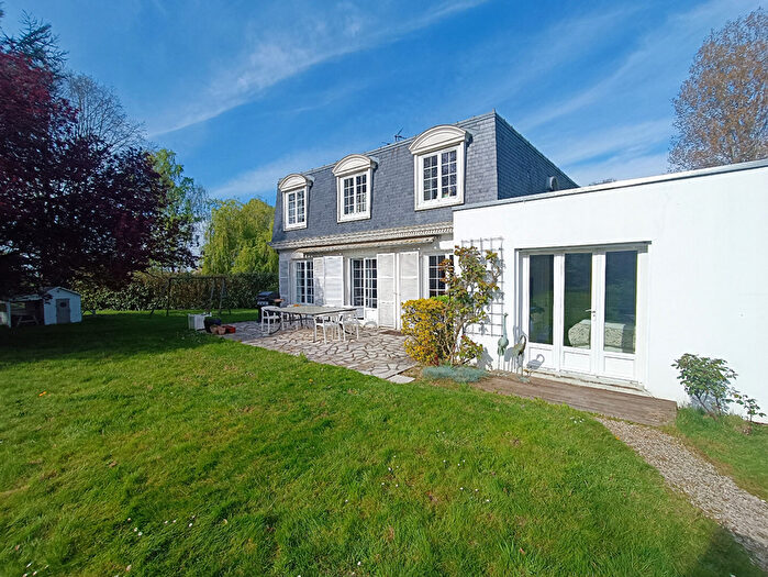 Maison à vendre - Fontenay-le-Fleury, Chapelle Saint-Jean - 8 pièces - 6 chambres