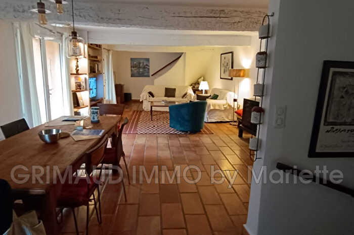 Maison à vendre - La Garde-Freinet - 6 pièces - 3 chambres