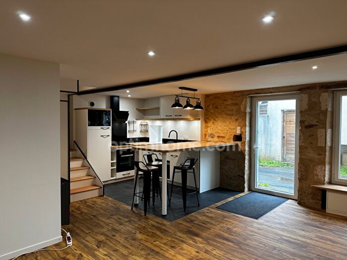 Maison à vendre - Mareuil-sur-Lay-Dissais - 5 pièces - 3 chambres