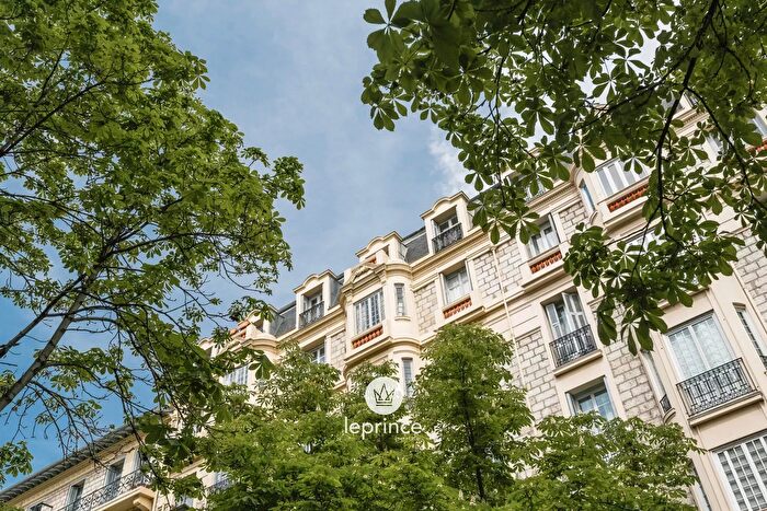 Maisons à vendre et appartements à louer - 1